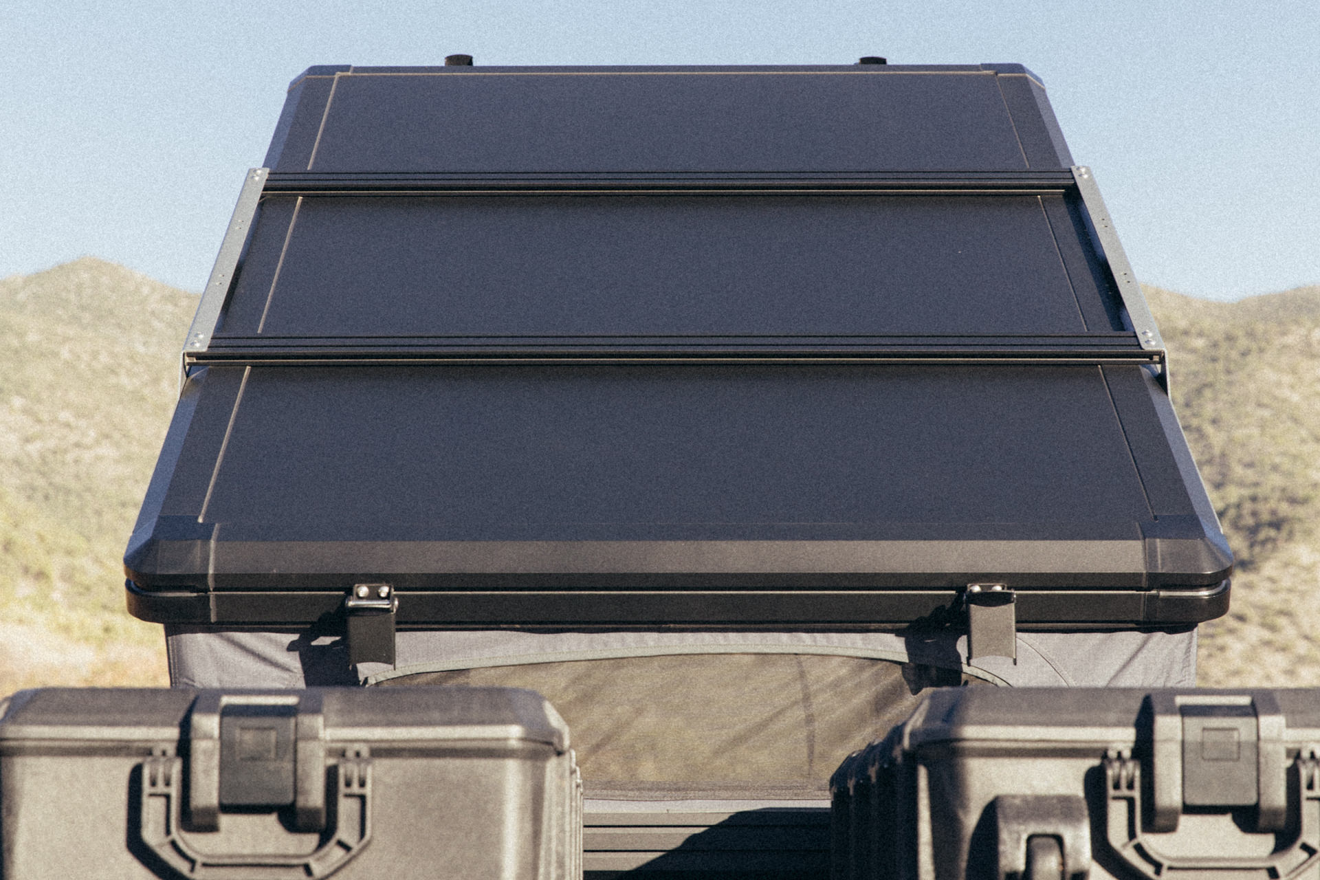 The Lookout Rooftop Tent - Traverse Adventure Gear