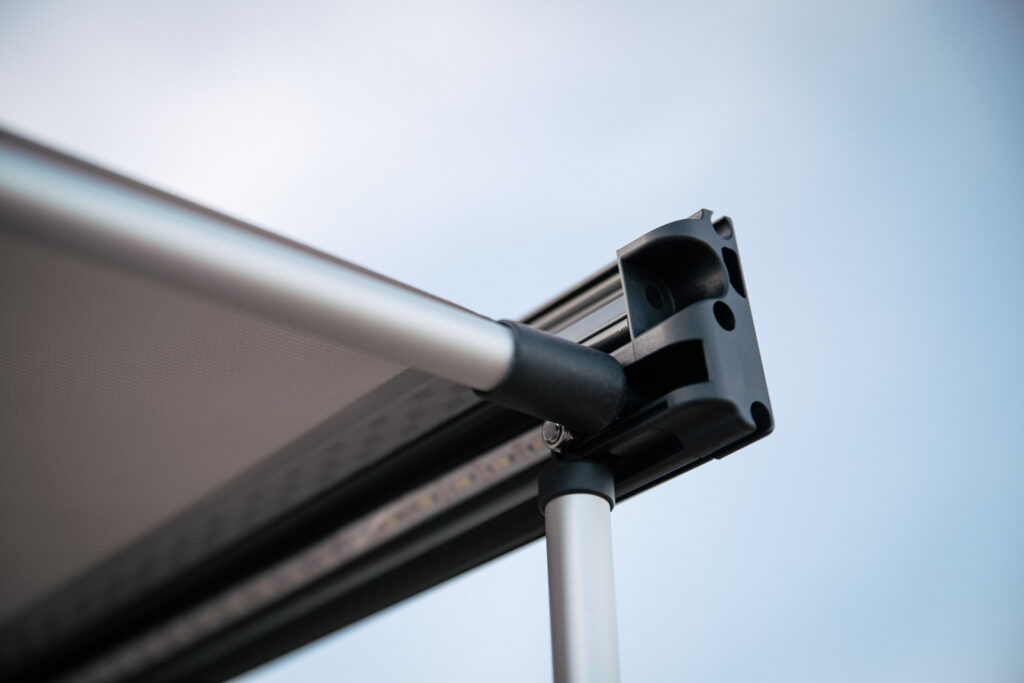 Solar Eclipse Pro Retractable Hard Case Vehicle Awning